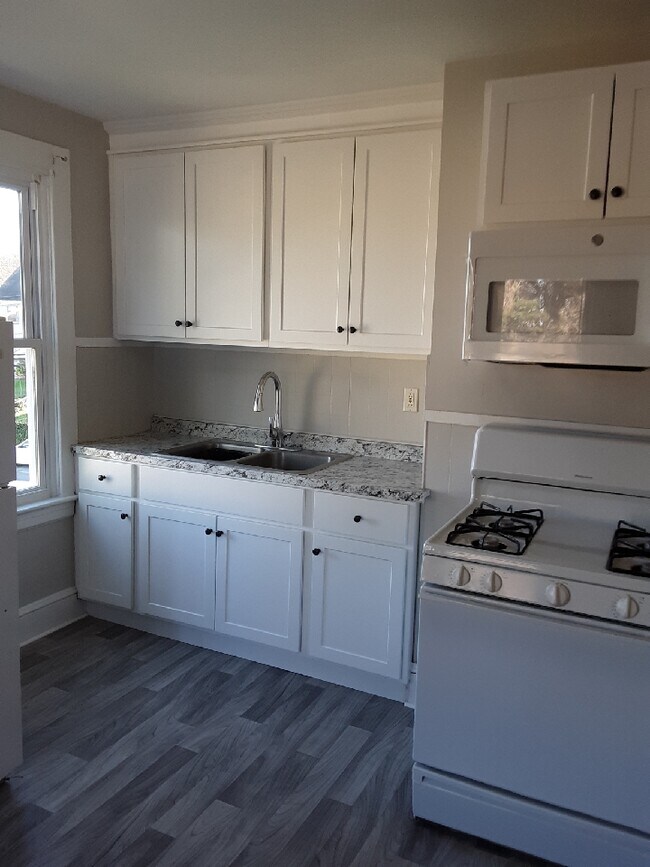 3302 N Main St - 3302 N Main St Fall River MA 02720 | Apartment Finder