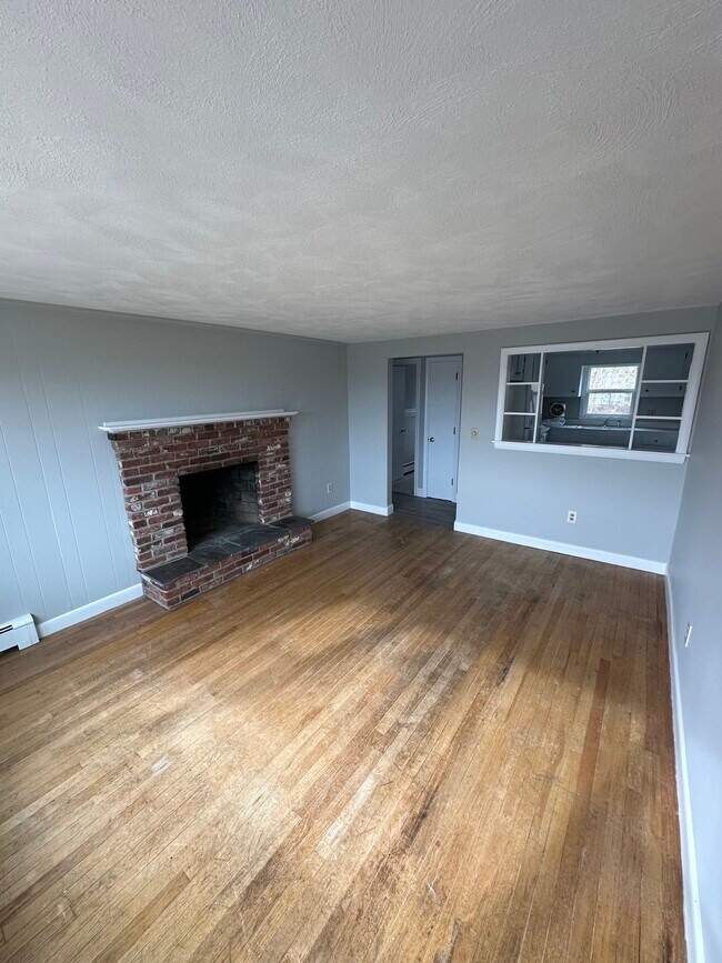 51 Messenger St - 51 Messenger St Plainville MA 02762 | Apartment Finder