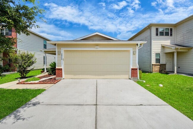 9926 Sanders Rose Lane - 9926 Sanders Rose Lane Houston TX 77044 ...