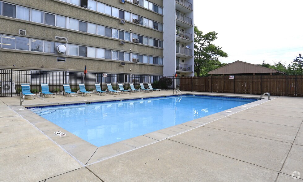 Victoria Plaza North Olmsted