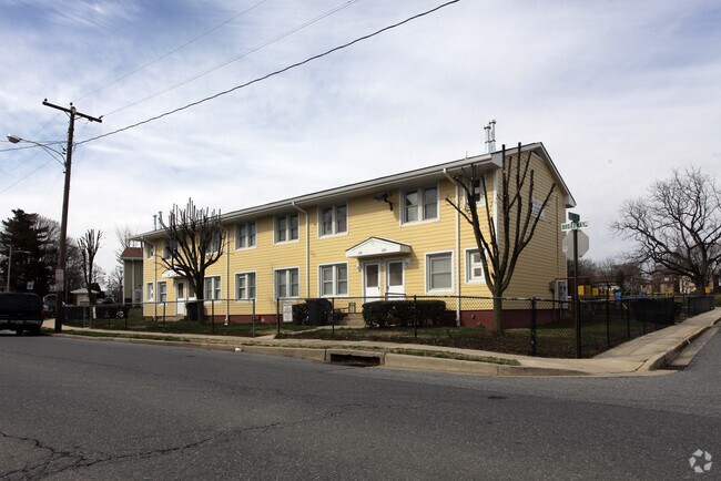 Carver Apartments - 201 Madison St Frederick MD 21701 | Apartment Finder