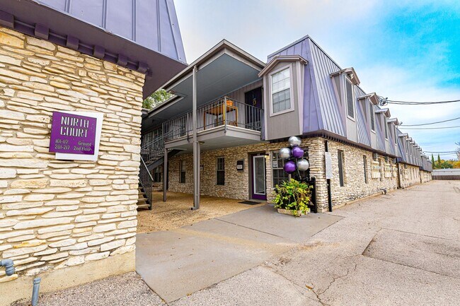 The Rosedale - 2211 North Loop W Austin TX 78756 | Apartment Finder