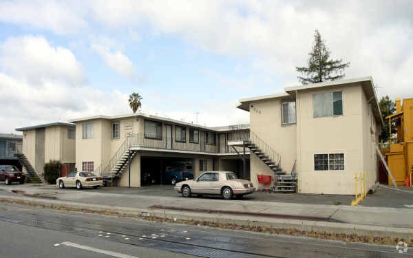 Chestnut Square - 729 Chestnut St Redwood City CA 94063 | Apartment Finder