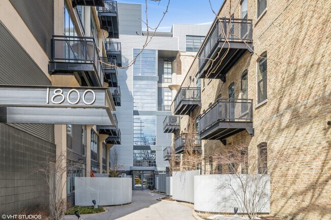 1800 W Grace St - 1800 W Grace St Chicago IL 60613 | Apartment Finder