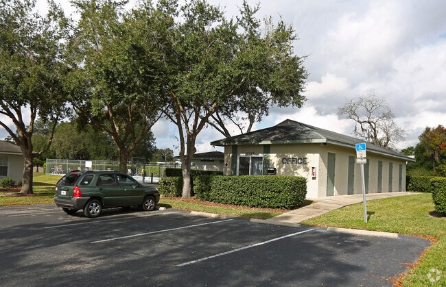 Oak Run Apartments - 37728 Oak Run Cir Zephyrhills FL 33541 | Apartment ...