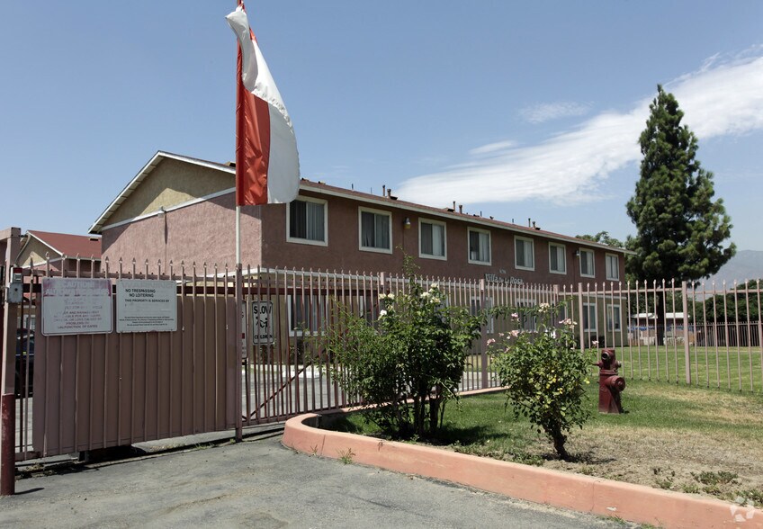 Villa De La Rosa - 7862 Lankershim Ave Highland CA 92346 | Apartment Finder