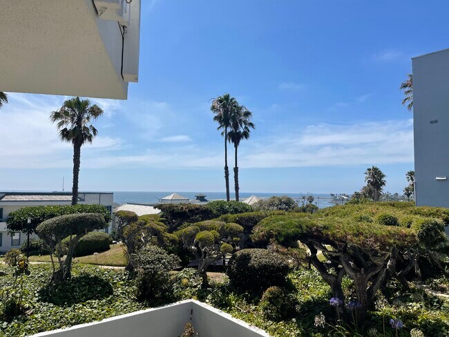620 The Village - 620 The Village Redondo Beach CA 90277 | Apartment Finder