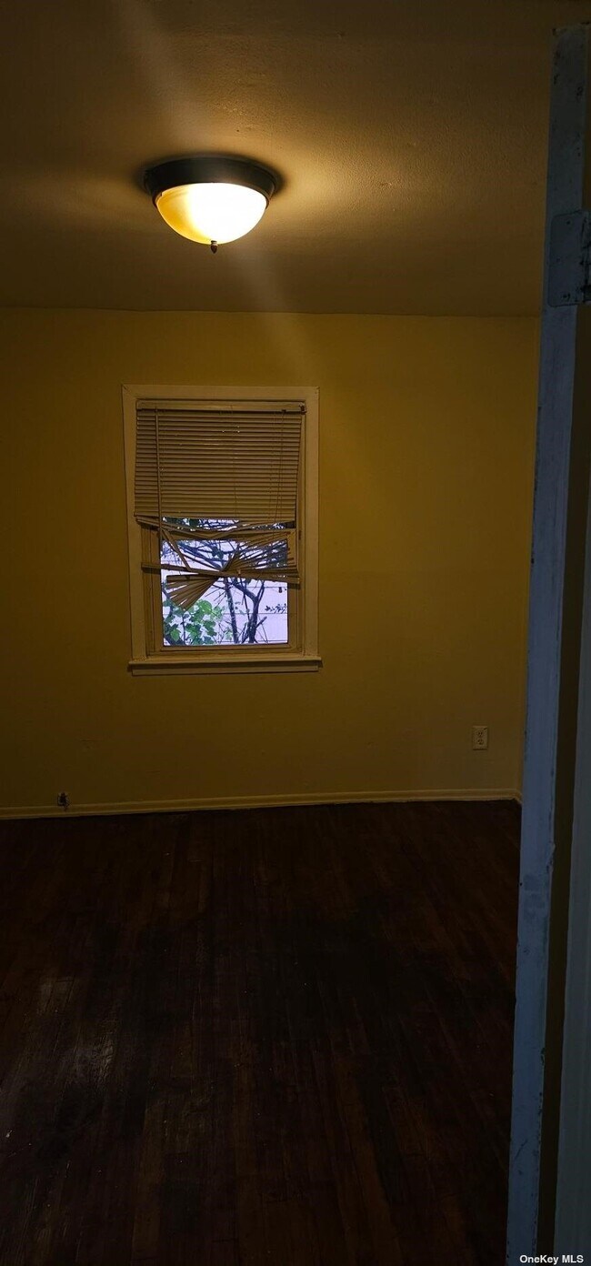 180 Wellington St - 180 Wellington St Hempstead NY 11550 | Apartment Finder