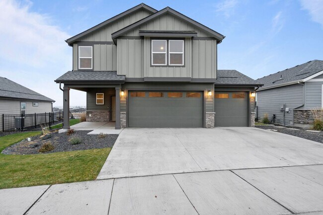 Gorgeous Legacy Ridge Home with Incredible... - 20623 E Vly Vis Dr ...