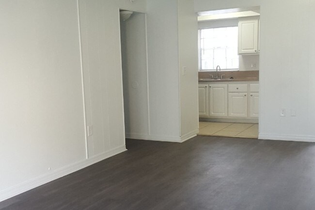 Oak Ridge Apartments - 13333 Ridge Rd Largo FL 33778 | Apartment Finder