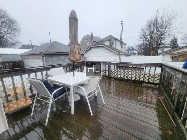 EDISON AVENUE - 912 Edison Ave The Bronx NY 10465 | Apartment Finder