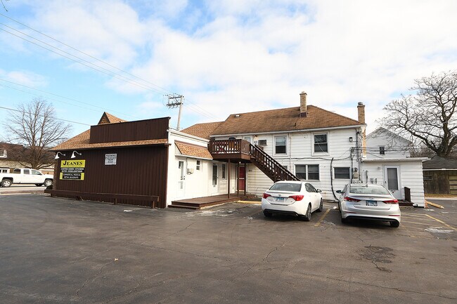 9917 W 143rd St - 9917 W 143rd St Orland Park IL 60462 | Apartment Finder