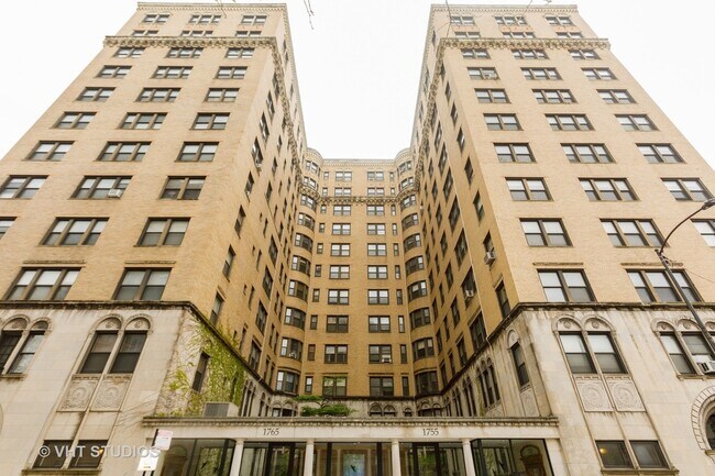 1765 E 55th St - 1765 E 55th St Chicago IL 60615 | Apartment Finder