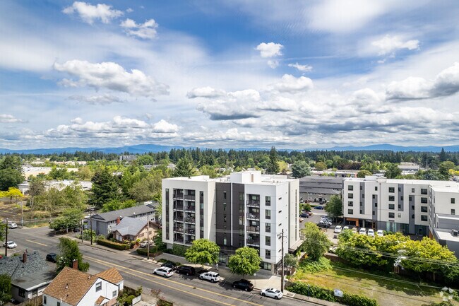 Gilman Court - 601 NE 99th Ave Portland OR 97220 | Apartment Finder
