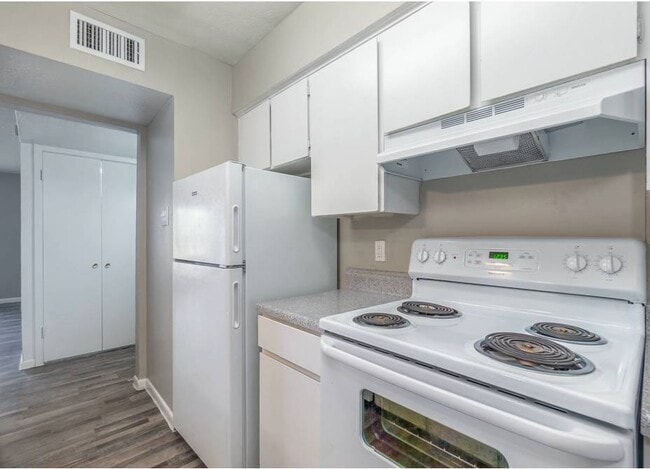 Northaven Terrace - 2800 Jerridee Cir Dallas TX 75229 | Apartment Finder