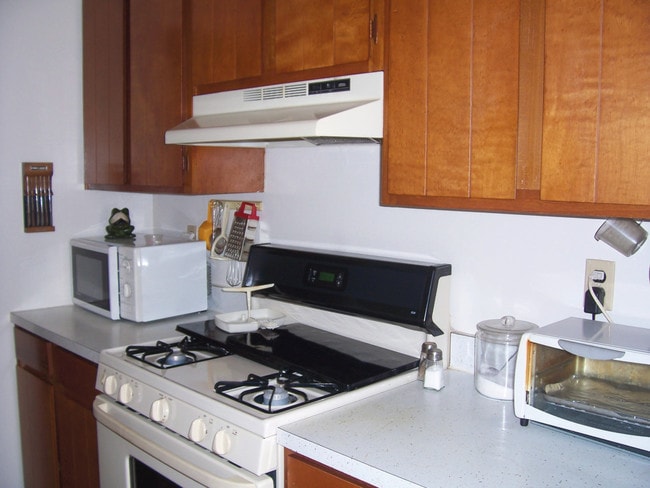 Monticello Square Apartments - 2105 Cowan Blvd Fredericksburg VA 22401 ...