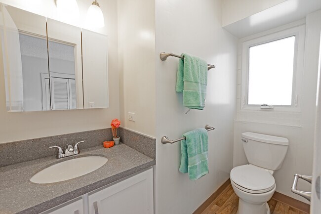 303 Liliuokalani Ave - 303 Liliuokalani Ave Honolulu HI 96815 ...