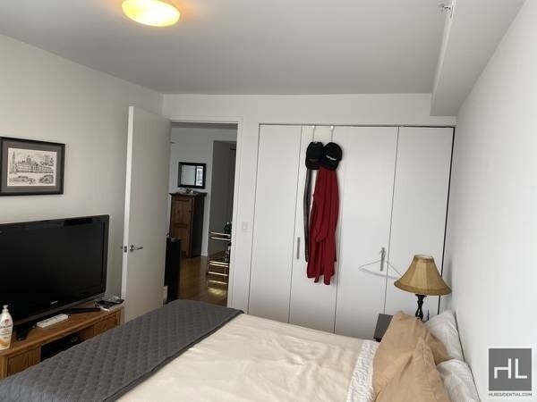 CENTER BOULEVARD - 45-45 Center Blvd Queens NY 11101 | Apartment Finder