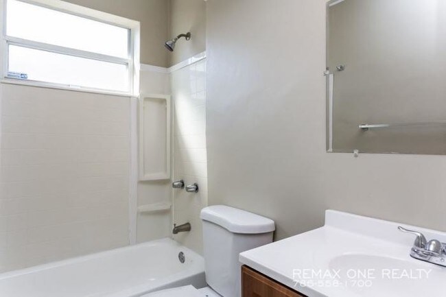 2 bedroom in Sunrise FL 33322 - 8540 NW 26th St Sunrise FL 33322 ...