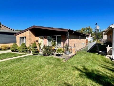 8424 W Normal Ave - 8424 W Normal Ave Niles IL 60714 | Apartment Finder