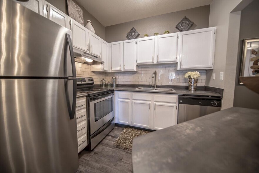 Lighthouse Landings - 6640 Heron Neck Dr Indianapolis IN 46217 ...