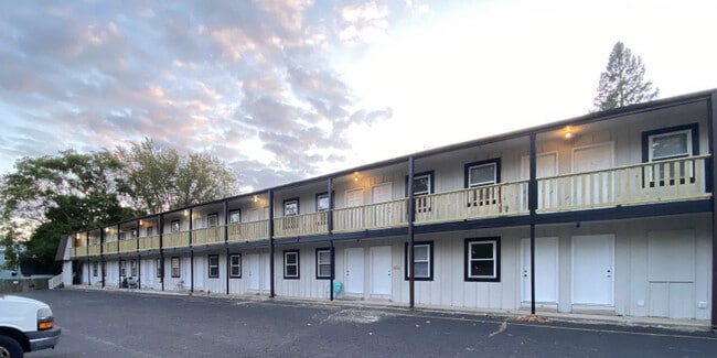 735 W. Decatur - 735 W Decatur St Decatur IL 62522 | Apartment Finder