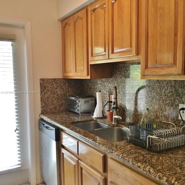 21 Edgewater Dr - 21 Edgewater Dr Coral Gables FL 33133 | Apartment Finder