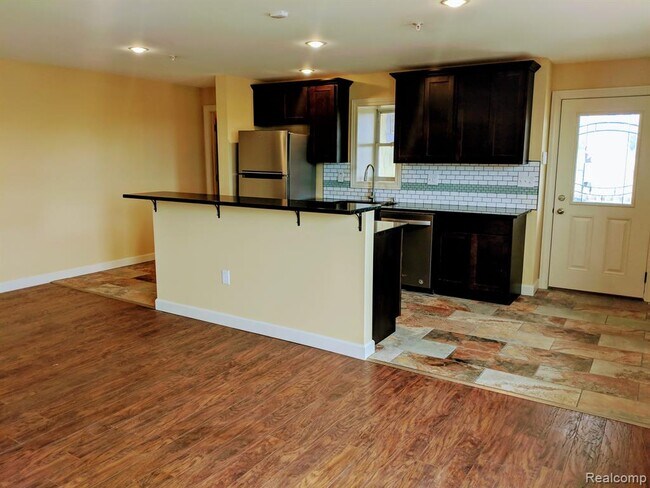 89 E Edsel Ford Fwy - 89 E Edsel Ford Fwy Detroit MI 48202 | Apartment ...