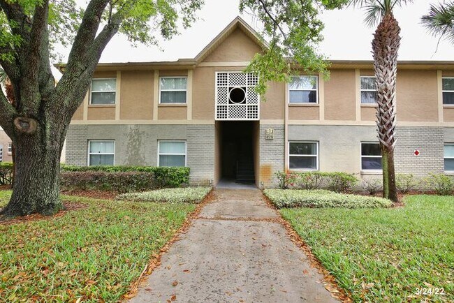 Gorgeous 2/2 Cozy Condo with Pond View in ... - 9934 Turf Way Orlando ...