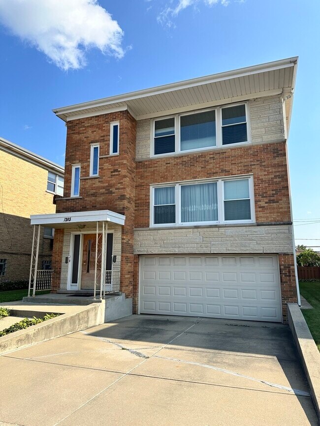 7345 W Higgins Ave - 7345 W Higgins Ave Chicago IL 60656 | Apartment Finder
