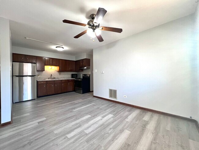 10405 Mansfield Ave - 10405 Mansfield Ave Oak Lawn IL 60453 | Apartment ...