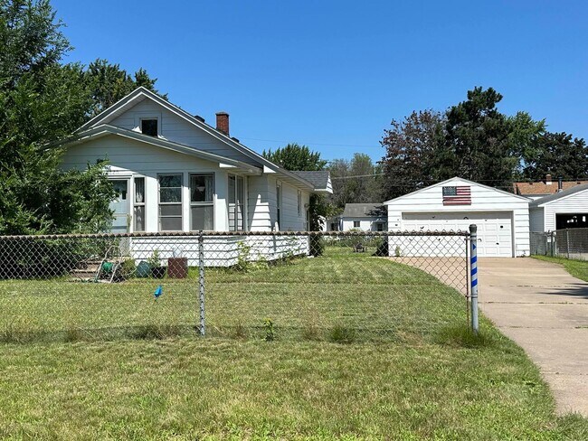 3220 Primrose St - 3220 Primrose St Eau Claire WI 54703 | Apartment Finder