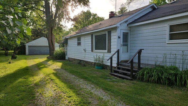 23675 Novi Rd - 23675 Novi Rd Novi MI 48375 | Apartment Finder