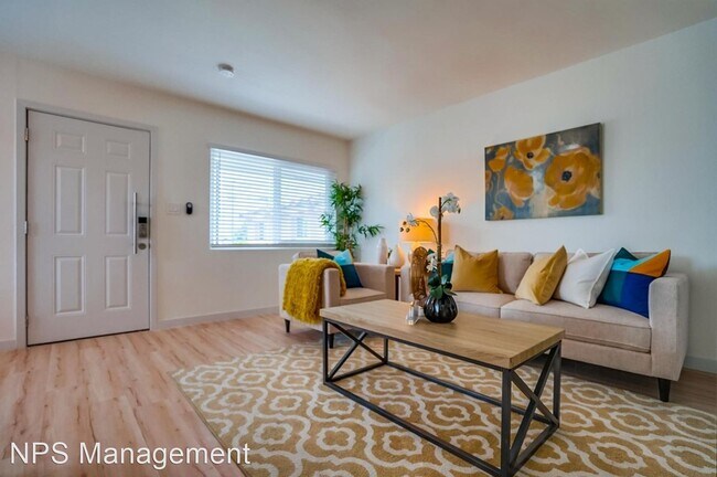 1 br, 1 bath Apartment - 359 East Esther S... - 359 E Esther St Long ...