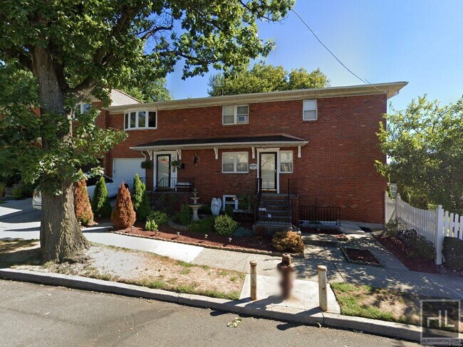 LITTLE NECK PARKWAY - 69-43 Little Neck Pkwy Queens NY 11004 ...