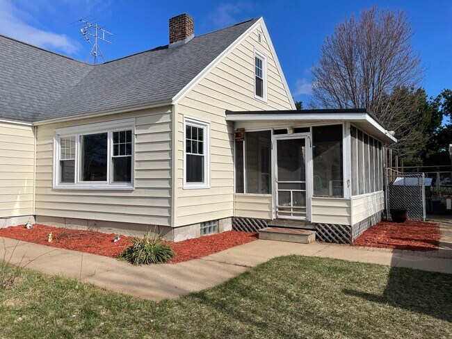 5640 Golla Rd - 5640 Golla Rd Stevens Point WI 54482 | Apartment Finder