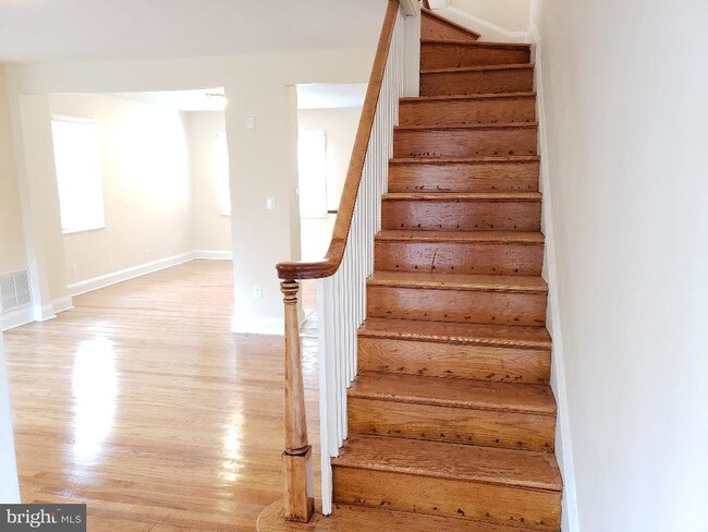 2802 E Cold Spring Ln - 2802 E Cold Spring Ln Baltimore MD 21214 ...