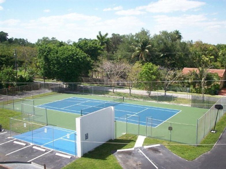 Sunset Club Apartments - 6259 Sunset Dr South Miami FL 33143 ...