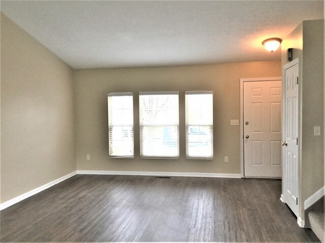 161 Lakeview Drive - 161 Lakeview Dr Franklin OH 45005 | Apartment Finder