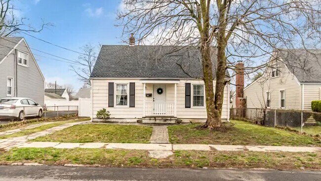 456 Ruth St - 456 Ruth St Bridgeport CT 06606 | Apartment Finder