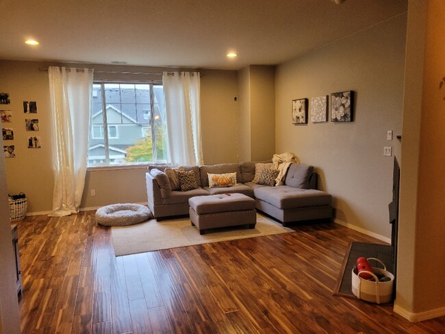 9273 SW Sweek Dr - 9273 SW Sweek Dr Tualatin OR 97062 | Apartment Finder