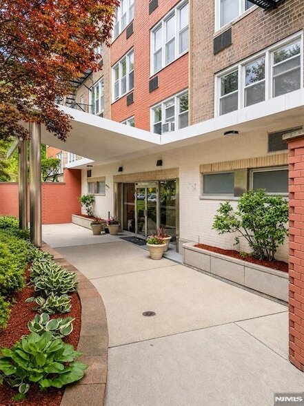 2160 Center Ave - 2160 Center Ave Fort Lee NJ 07024 | Apartment Finder