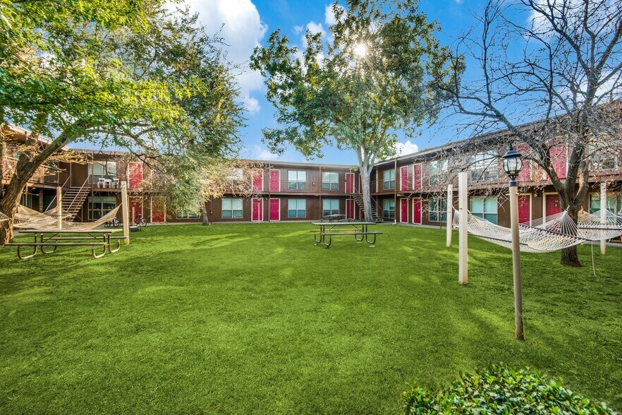 University Place - 911 Bernard St Denton TX 76201 | Apartment Finder