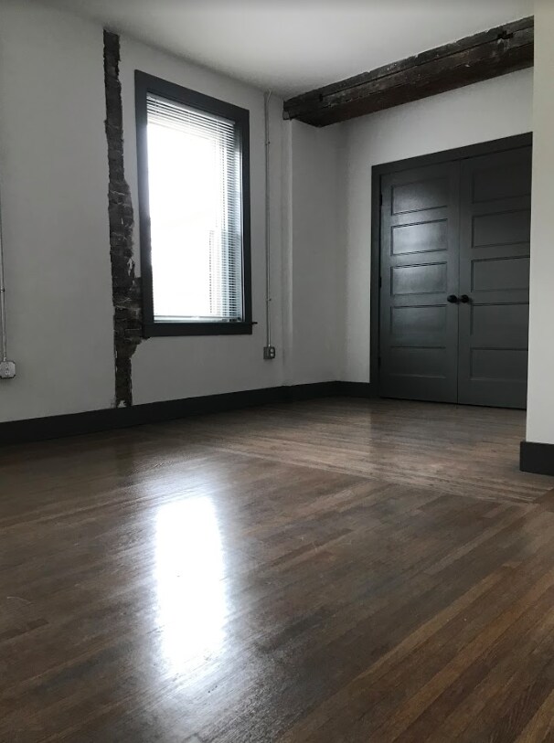 2616 Short Vine St - 2616 Short Vine St Cincinnati OH 45219 | Apartment ...