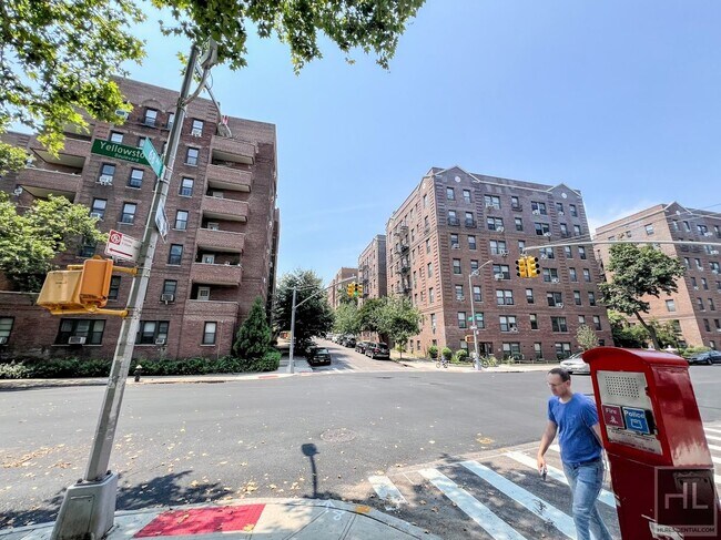 Welcome to a beautiful and spacious Pentho... - 103-30 68th Ave Queens ...