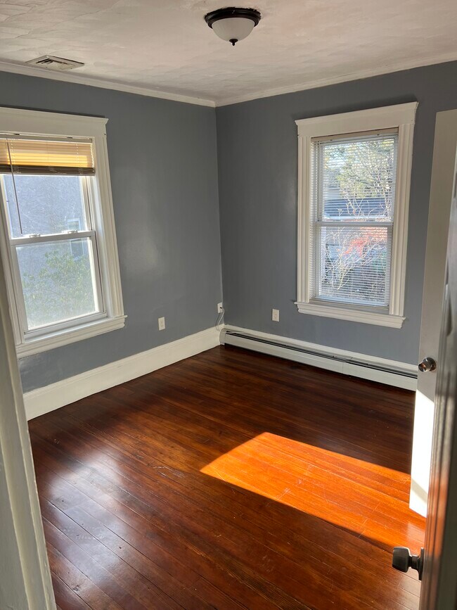84 Haverhill St - 84 Haverhill St Methuen MA 01844 | Apartment Finder