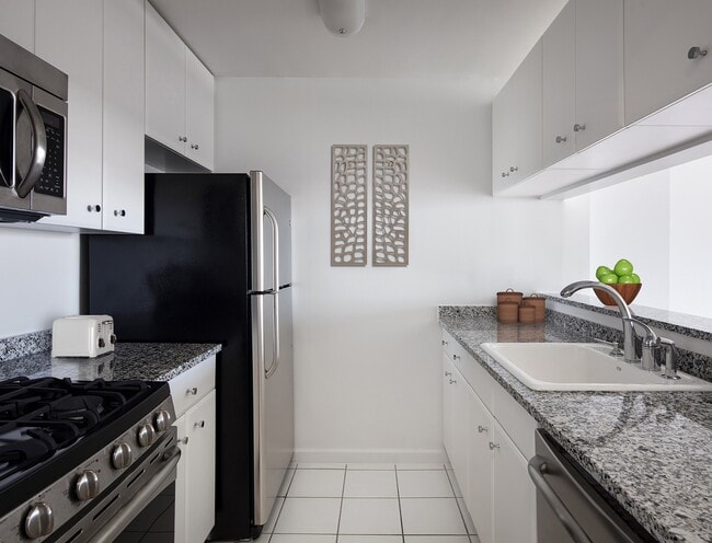 400 Chambers St - 400 Chambers St New York NY 10282 | Apartment Finder