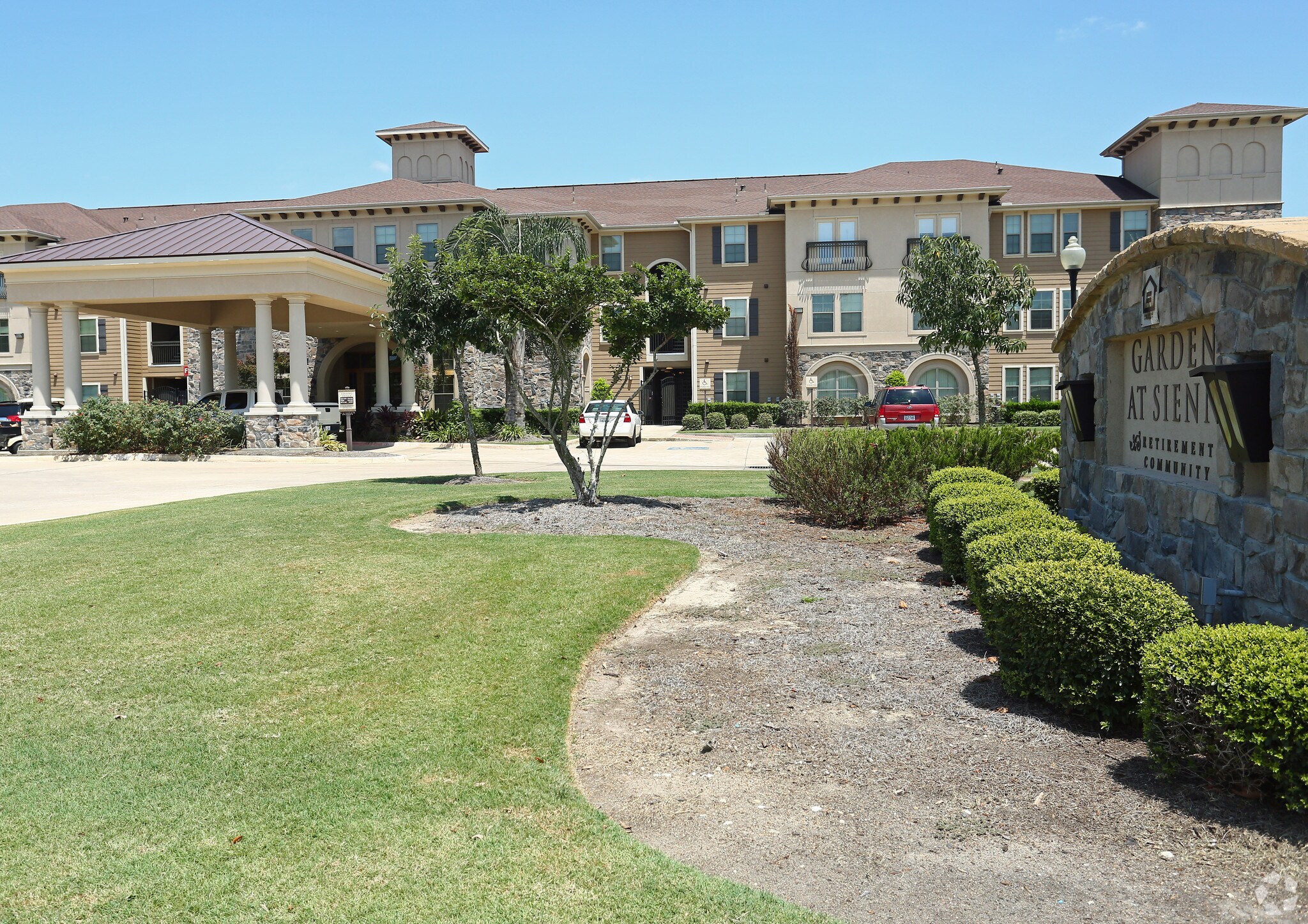 Huntington Beaumont - 6210 Sienna Trl Beaumont TX 77708 | Apartment Finder