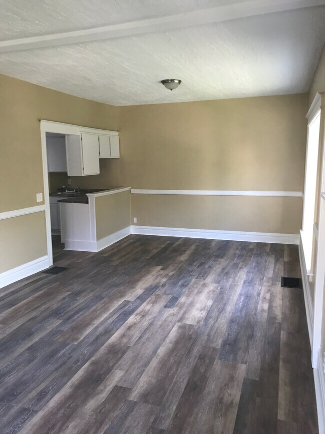 201 Rosewood Terrace - 201 Rosewood Terrace Rochester NY 14609 ...