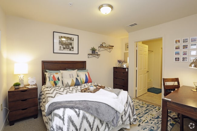 The View Apartments - State College, PA | Apartment Finder